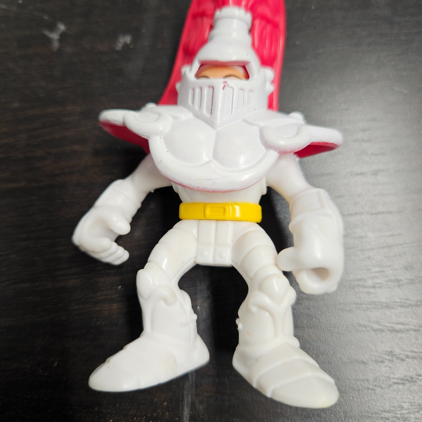 Fisher Price Imaginext White Castle Medieval KNIGHT w/ Helmet Red ...