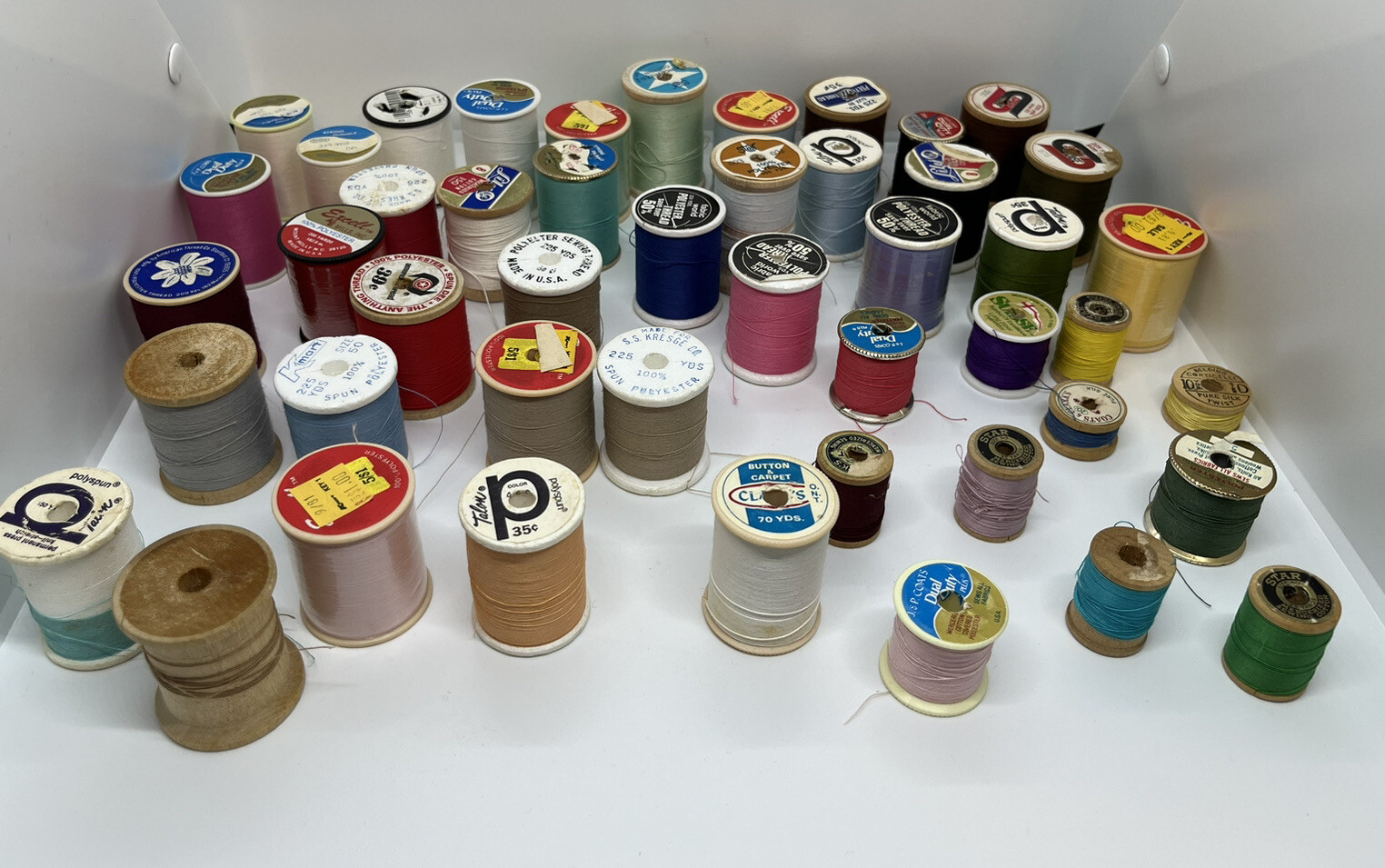 Vintage Sewing Thread Lot of 47 Old Wooden Foam Plastic Spools Various ...