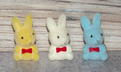 Vtg (3) Flocked Fuzzy Bunny Rabbits Craft Miniatures Figures Animals ...