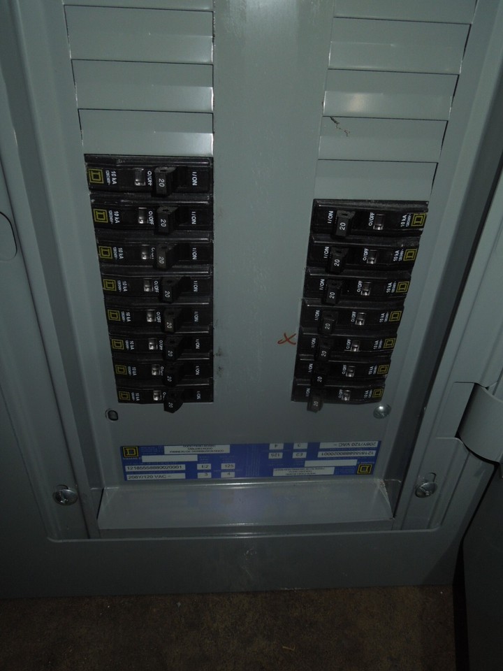 Square D NQOD 125A 3ph 4W 208Y/120V MLO Panel 42 Circuit w/ 15- 20A 1p ...