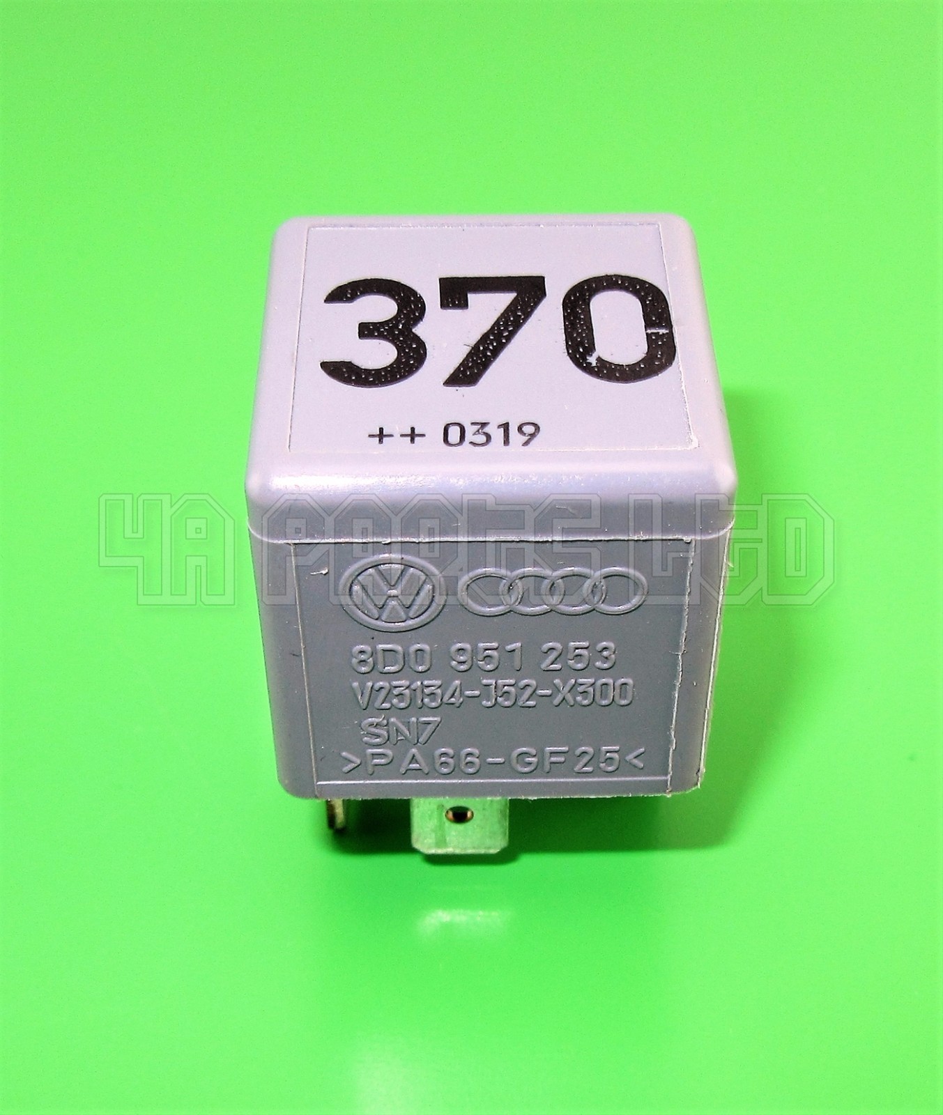 Audi VW Seat Skoda Grey Relay 8D0951253 V23134-J52-X300 (No.370) 4-Pin ...