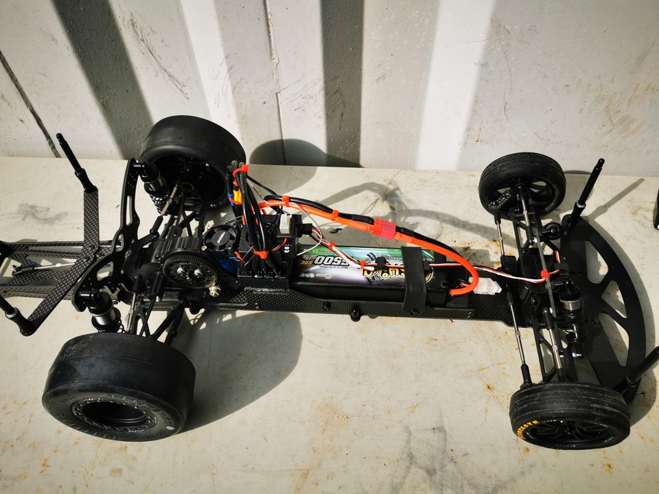 RC Drag Car Carbon Fibre Chassis J CONCEPTS body And Wheels. Fully ...