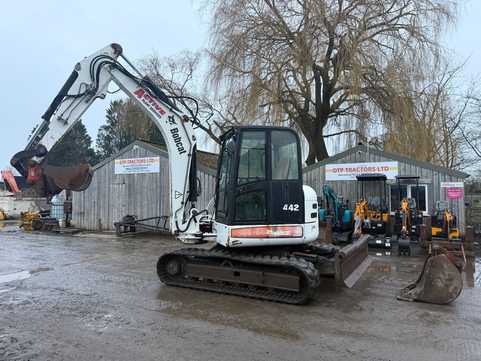 BOBCAT 442 7.5 TON EXCAVATOR | eBay UK