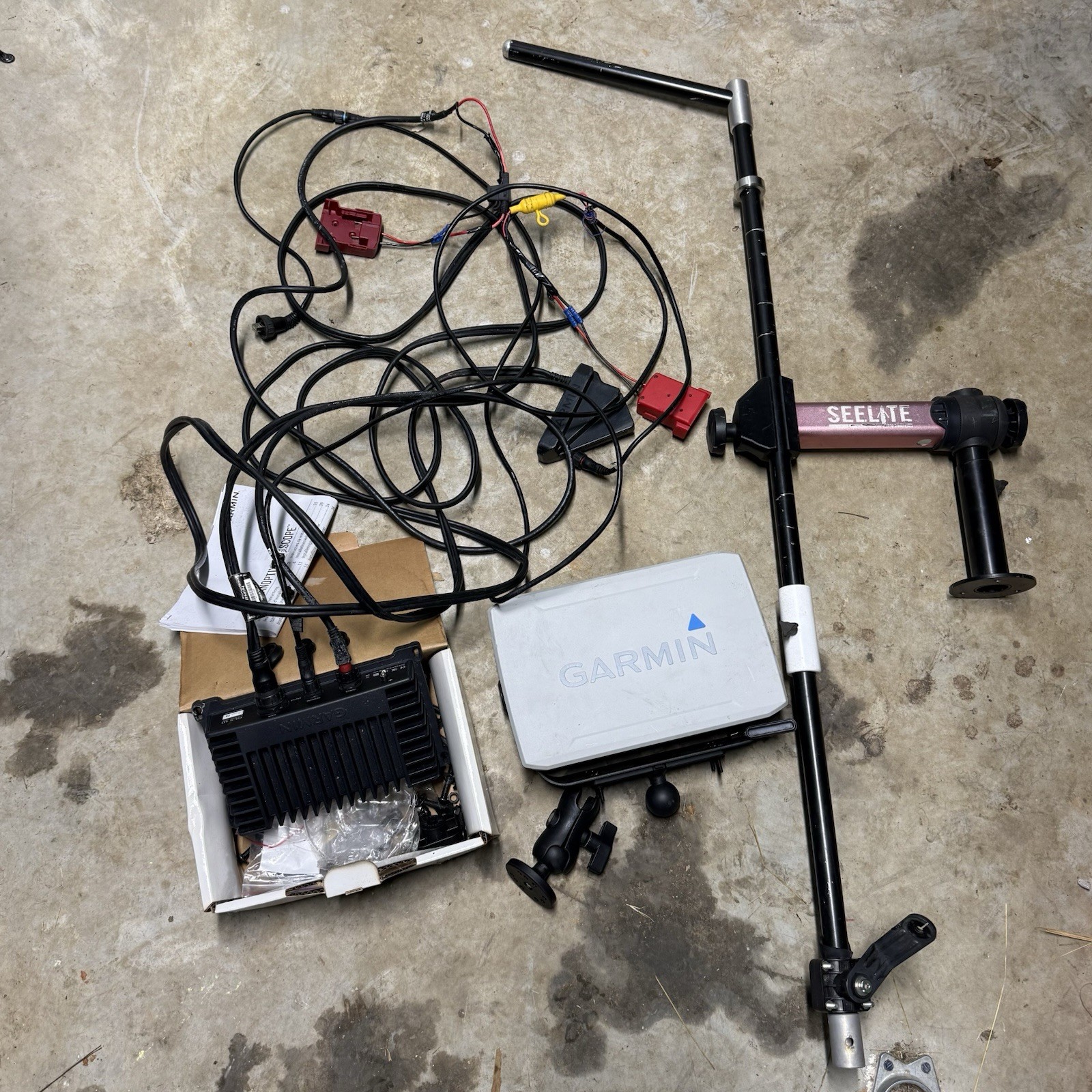 Garmin panoptix livescope Gls 10 lvs32 echomap ultra 106sv gt54uhd ...