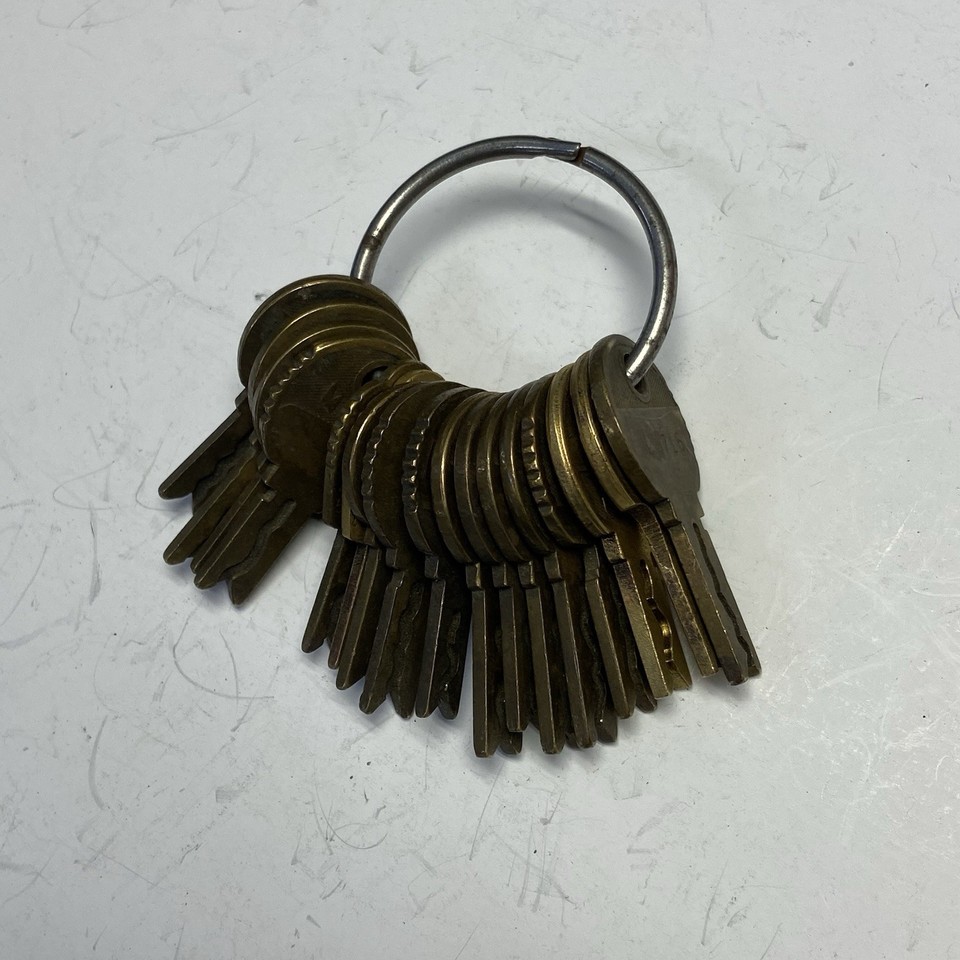 LOT OF 17 MILLS SLOT MACHINE KEYS REAR PANEL & CASH BOX ANTIQUE | eBay