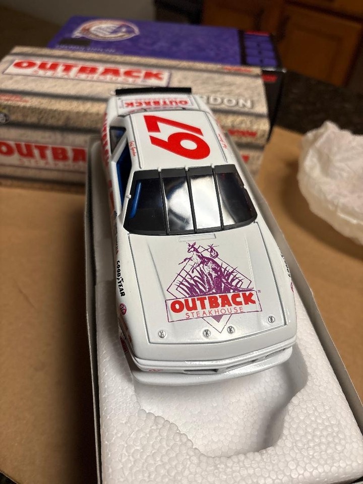JEFF GORDON #67 1990 PONTIAC ACTION OUTBACK STEAKHOUSE NASCAR 1:24 ...