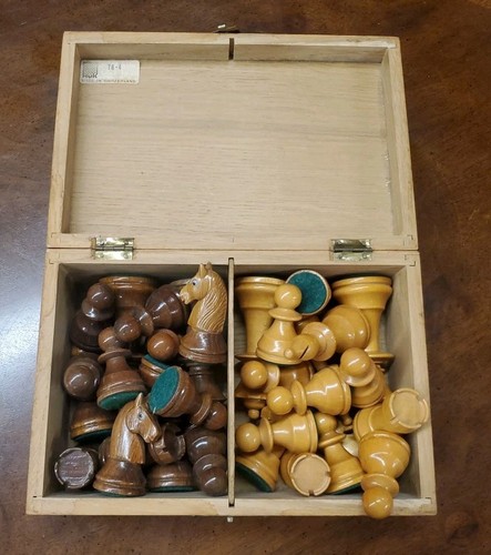 VINTAGE HUK SWITZERLAND WOODEN CHESS PIECES IN ORIGINAL BOX NO BOARD | eBay