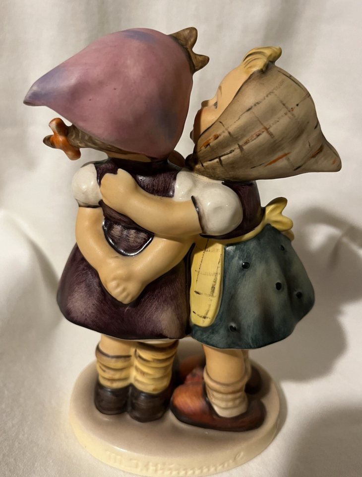 Goebel Hummel "Telling Her Secret" # 196/0 TMK6 Figurine Two Girls ...