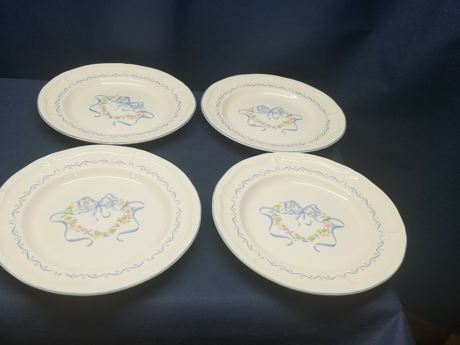 Vintage Trisa Stoneware Set/4 Dinner Plates Heart/Blue Ribbon Design ...