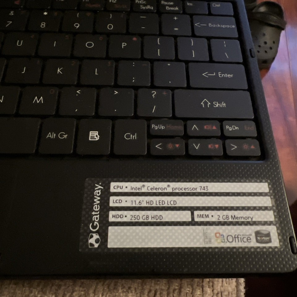 Vintage Gateway ZE7 Netbook mini Laptop Computer LT40 Intel Windows 7 ...