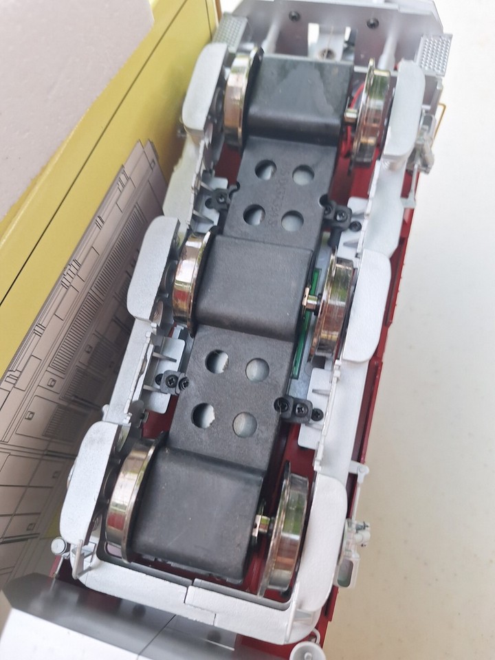 Aristocraft G Scale Santa Fe Dash 9 | eBay