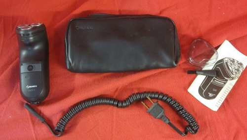 Philips Norelco Sensotouch 3D Wet Dry Rechargeable Electric Shaver ...