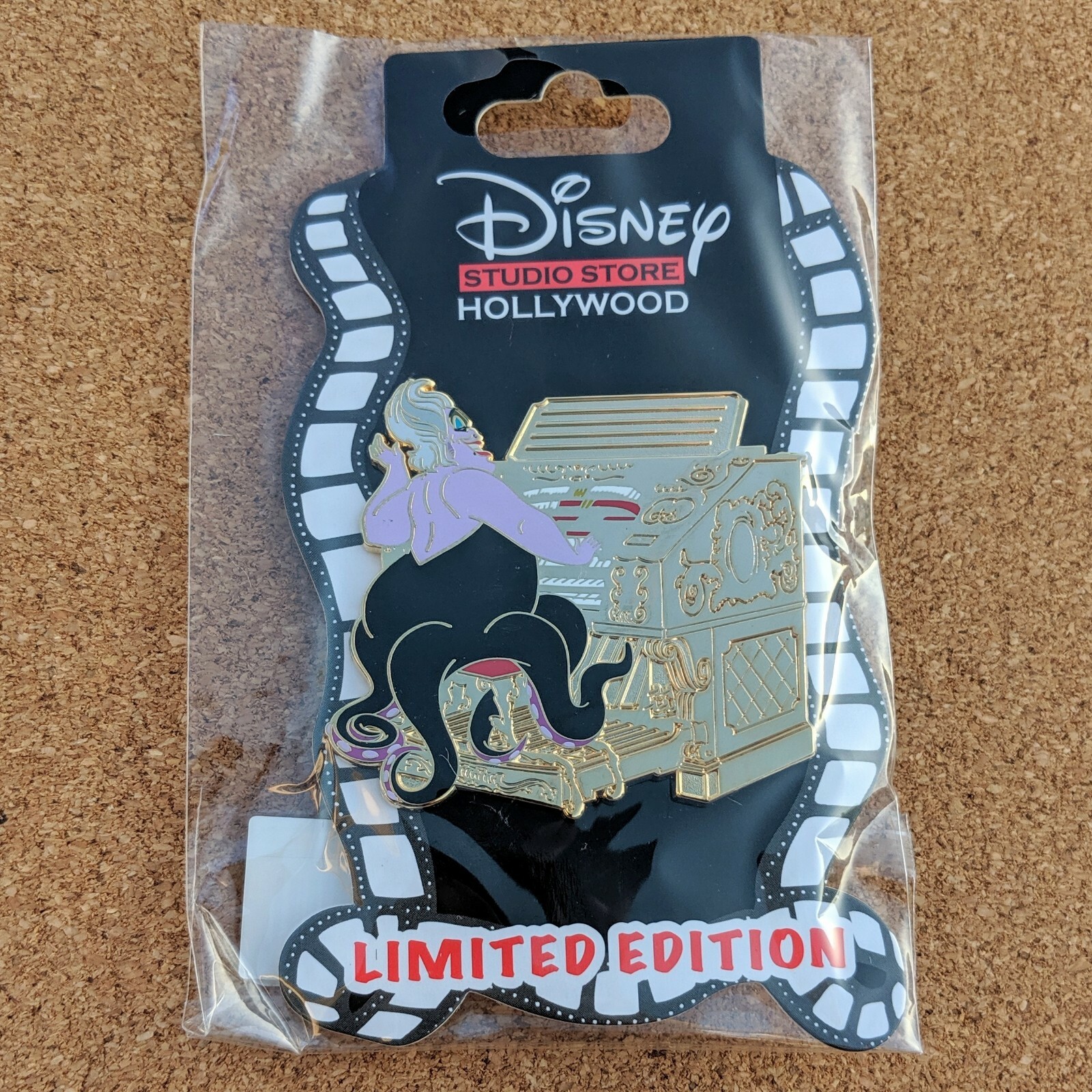Ursula Pin 2019 The Little Mermaid Organ Series Villain LE 300 DSSH DSF ...