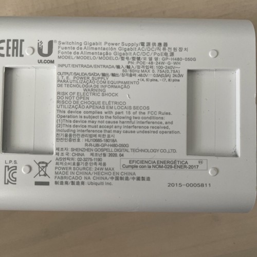NEW WHITE Gigabit Ubiquiti UniFi 802.3af UPoE af 48V 24 W or 15W POE ...