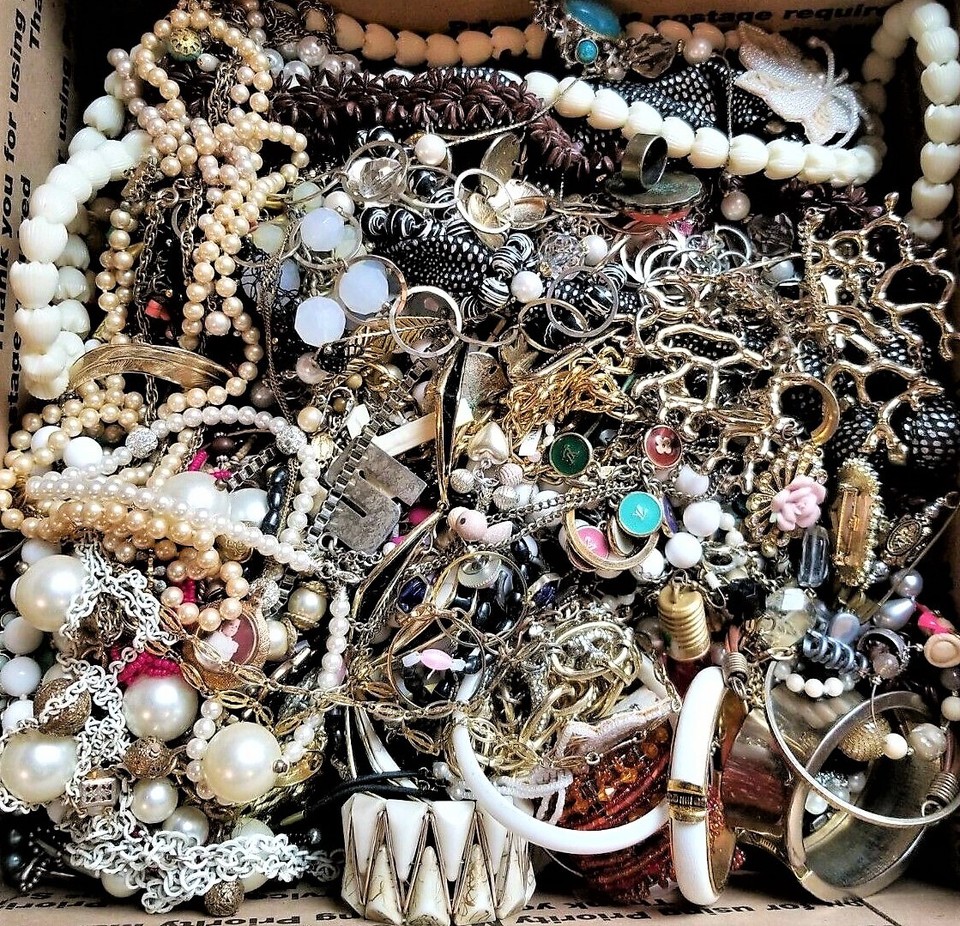 HUGE 7 POUND Vintage Mod Jewelry Junk Craft Lot Pieces w/ Wear Resell ...
