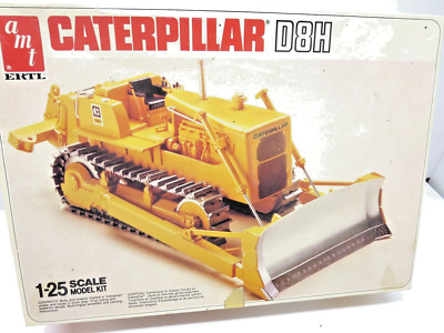 AMT ERTL Caterpillar D8H 1-25 Scale Plastic Model Kit. Open. | eBay
