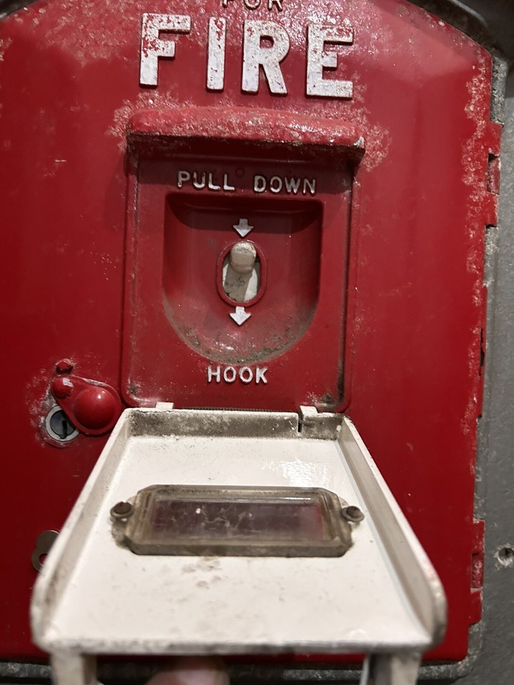 Gamewell Fire Box, Wall Mount with key #526 | eBay