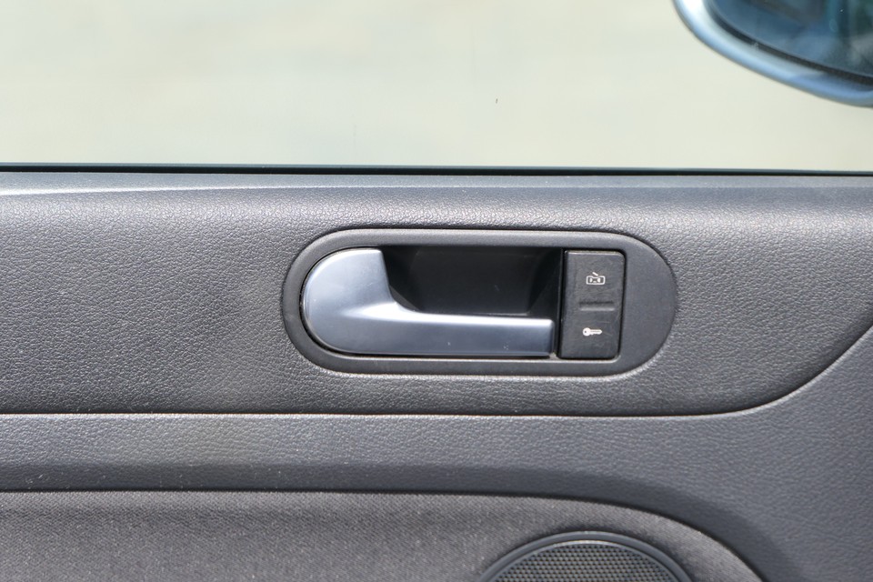 VW Golf Plus 5M 1X Panneau De Porte Avant Gauche Noir | eBay