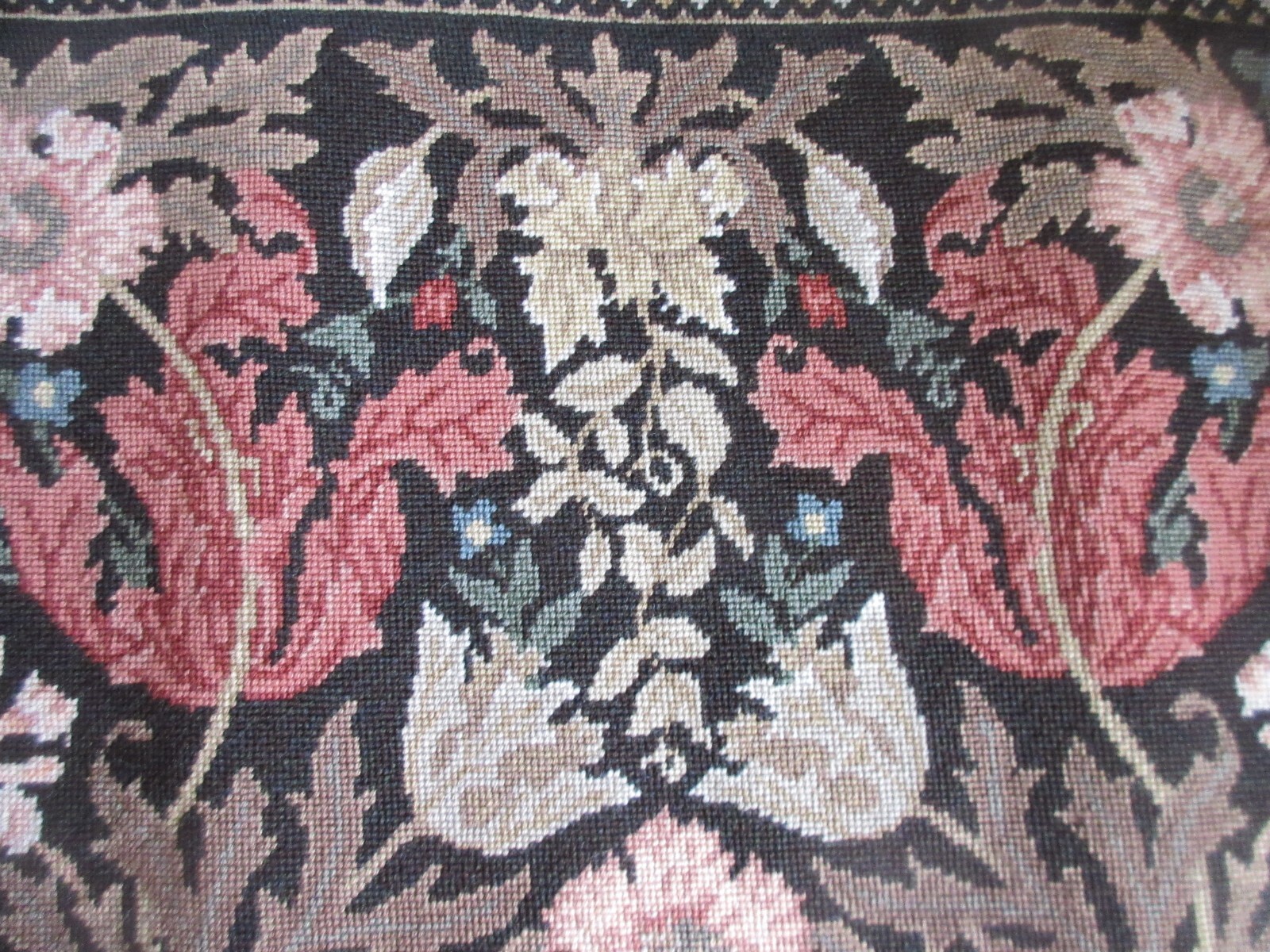 Beth Russell Designers Forum Stitched Needlepoint COMPTON/Border ...