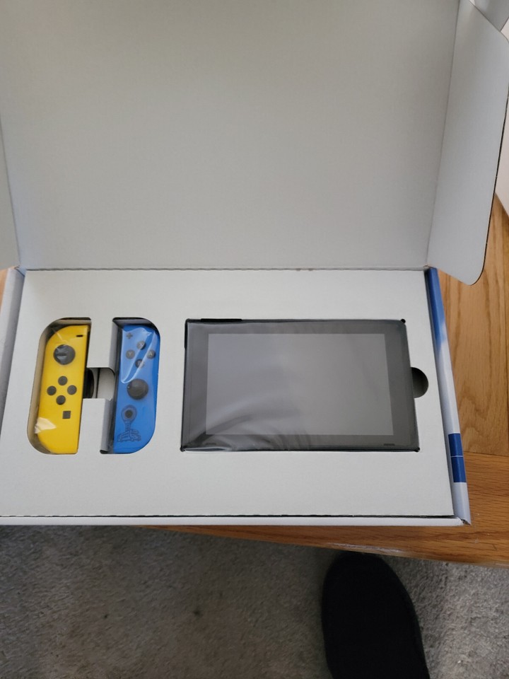 Nintendo Switch Fortnite Wildcat Console Bundle - Yellow/Blue - NO CODE ...