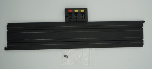 AURORA AFX 15" TERMINAL TRACK W/ SQUARE PLUG INS ~ 1 BAD TAB W/REPAIR ...