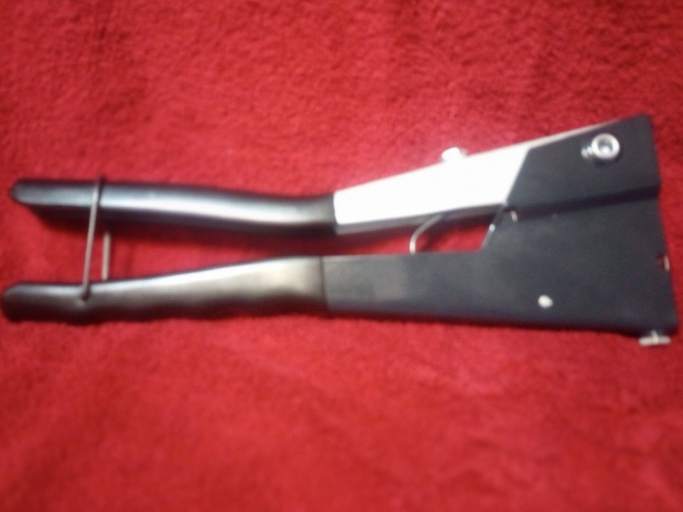 Pop Riveter Rivetool Model K110 Rivet Gun Hand Riveter Bostik In Case ...