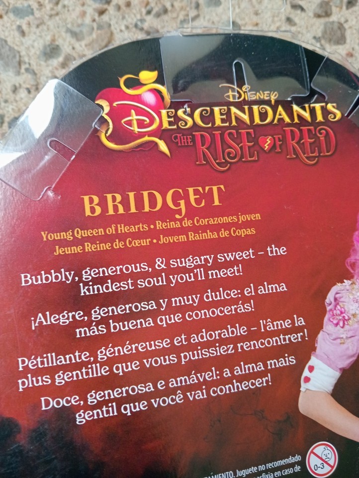 Disney Descendants The Rise Of Red Doll, Bridget Young Queen of Hearts ...