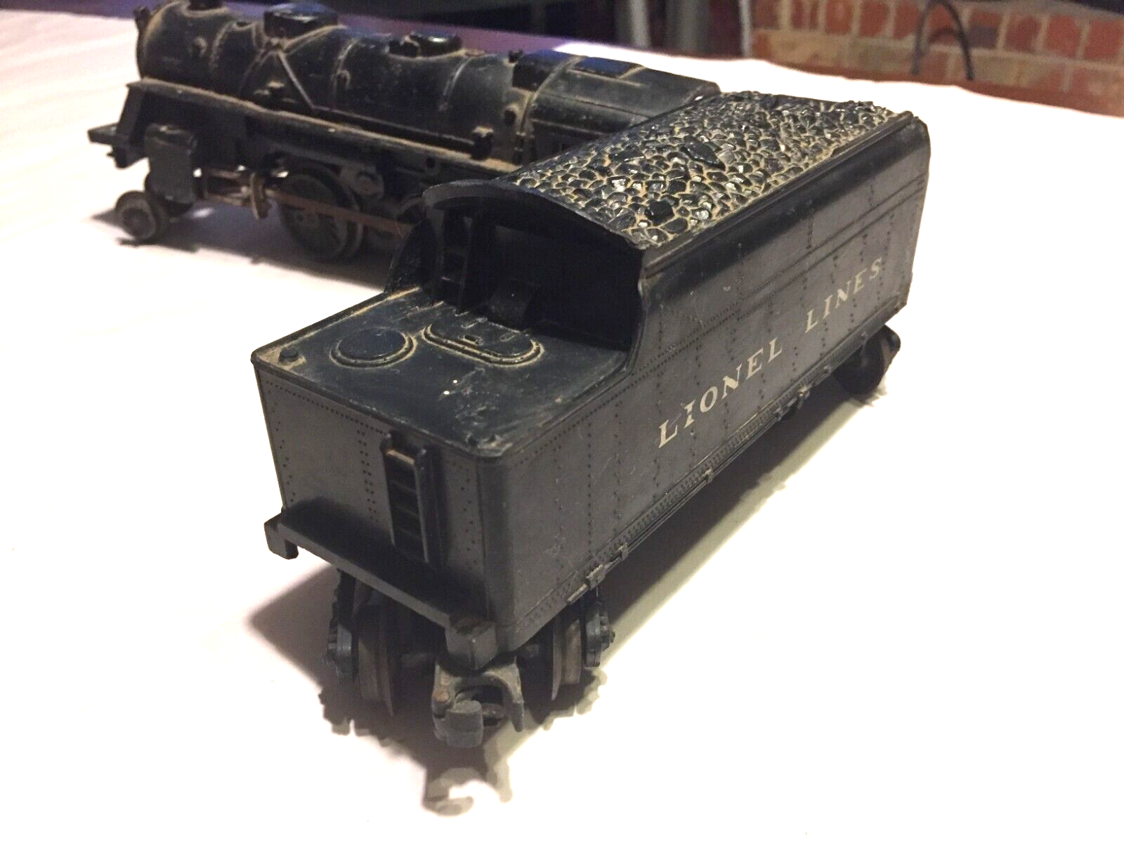 LIONEL 2-4-2 STEAM LOCOMOTIVE No. 2034 w/Tender | eBay