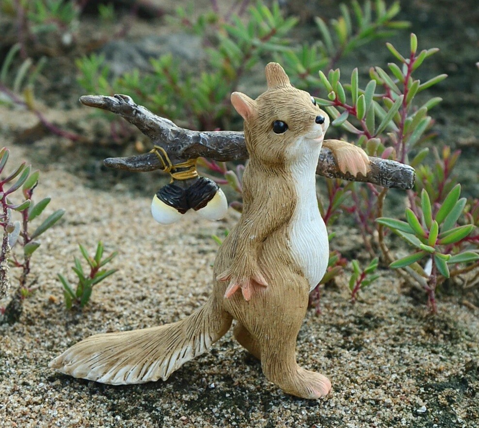 Squirrel Statue Garden Miniature Sculpture Tabletop Figurine Home Decor ...