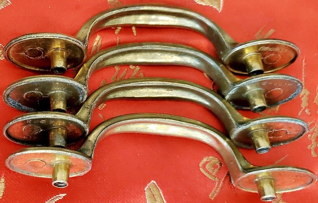 Replacement dresser drawer pulls - bezypit