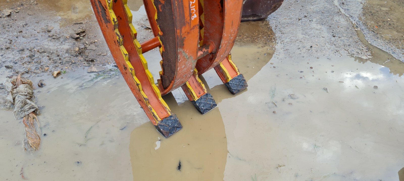 Pincer Grab for Excavator suit 20 Ton 80mm pin 305mm £1250 +VAT | eBay UK