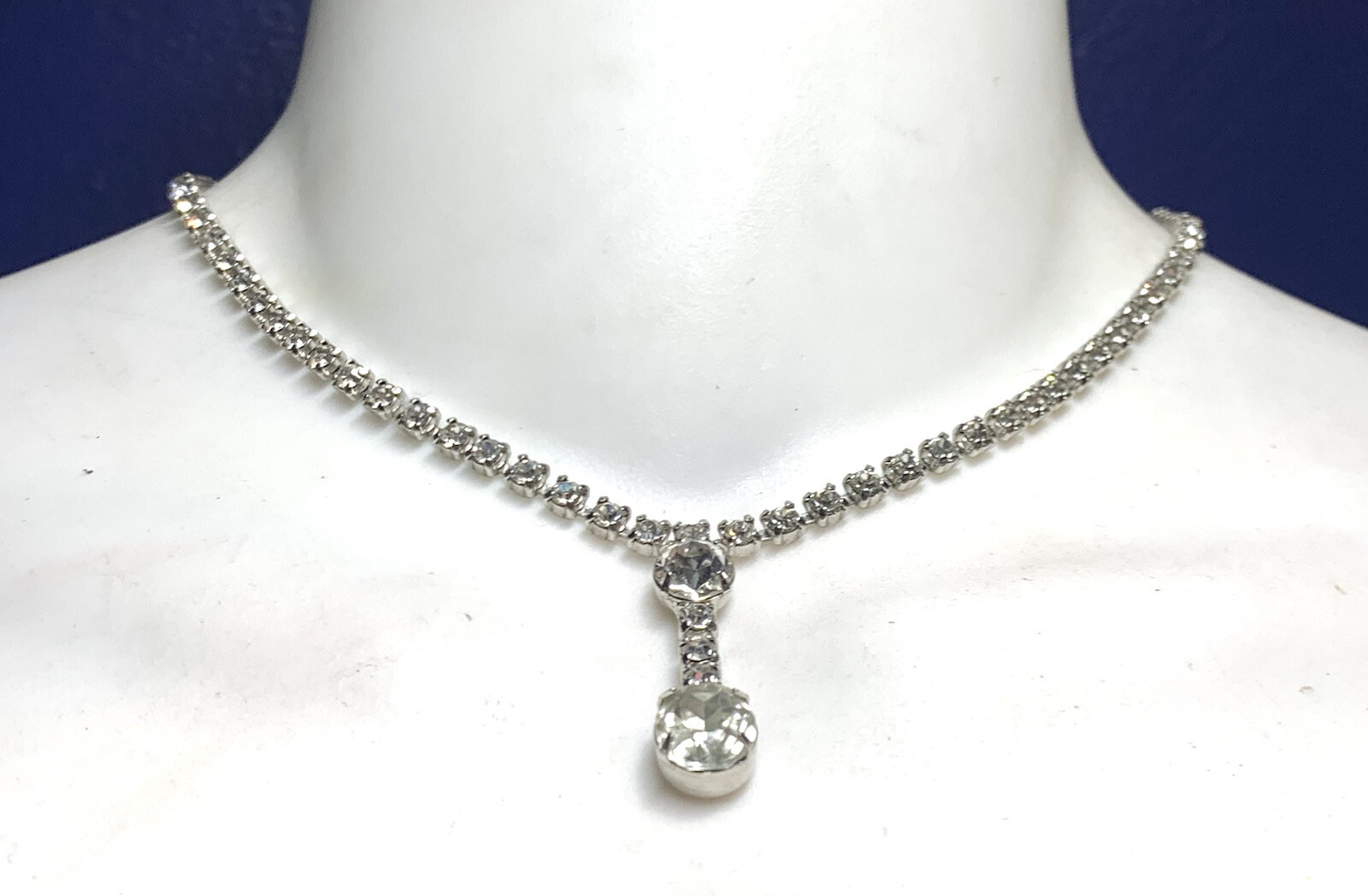 Vintage Leo Glass Art Deco Rhinestone Silver Tone Dan… - Gem