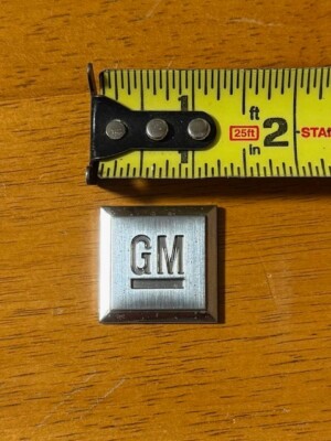 GM Logo Mark of Excellence 1.25" Fender Door Nameplate Emblem Badge | eBay