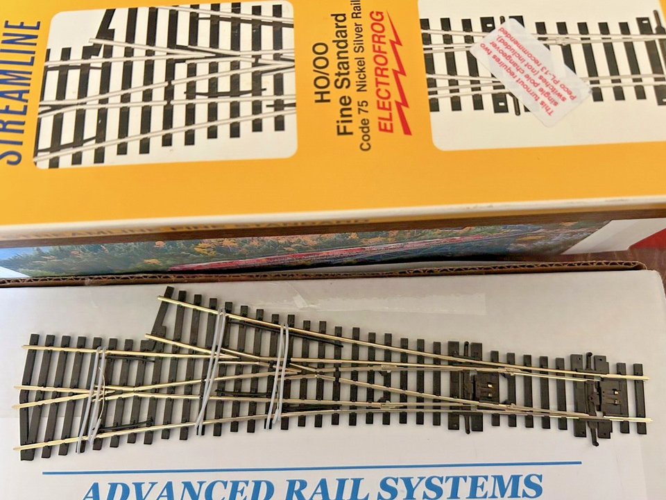 3-WAY TURNOUT ASYMMETRIC- CODE 75 -NS Rail HO SCALE " ELECTROFROG ...