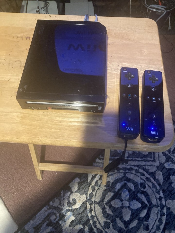 Nintendo Wii RVL-101 Black Console Bundle w/ 2 Controllers, 10 games ...