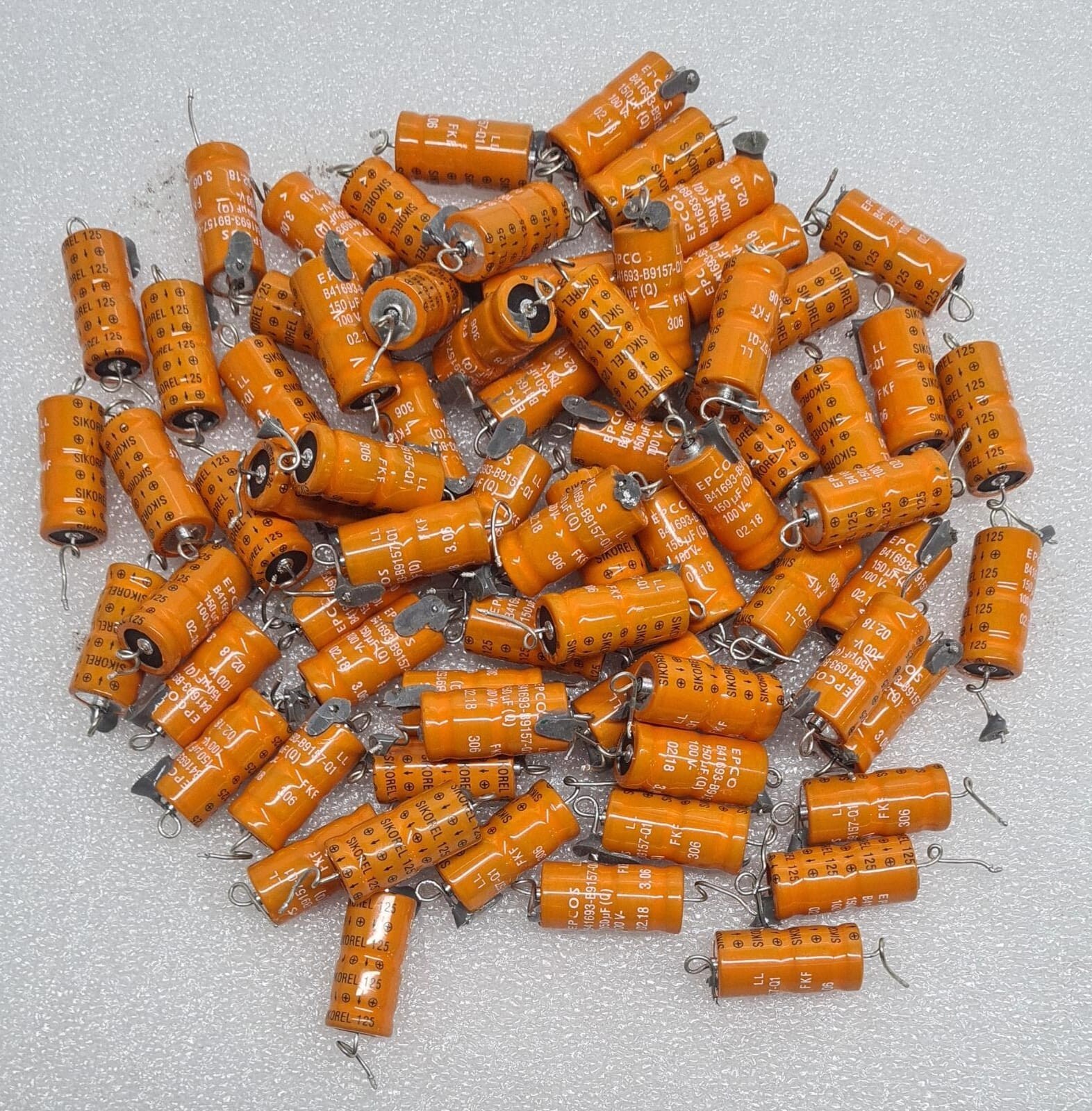 [LOT OF 70] EPCOS SIKOREL 125 B41693 LL 150UF 100V Axial Electrolytic ...