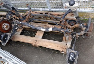 Audi A3 8P Achse hinten Hinterachse Achsträger Radlager Achsschenkel ...