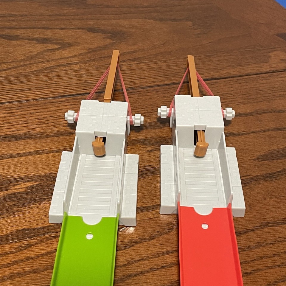 Mattel Minecraft Hot Wheels Minecart Launchers & Hot Wheel Diecast ...