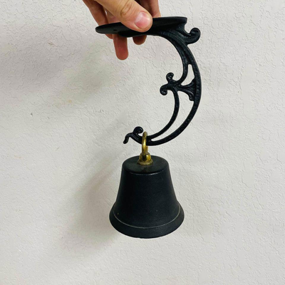 Wrought Iron Bell Hangers Vintage Forged Iron Dinner Bell Heart Decor,