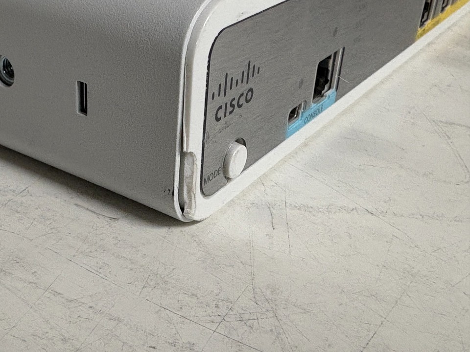 CISCO WS-C3560C-8PC-S POE SWITCH - SOME COSMETIC DAMAGE - CHEAP | eBay UK