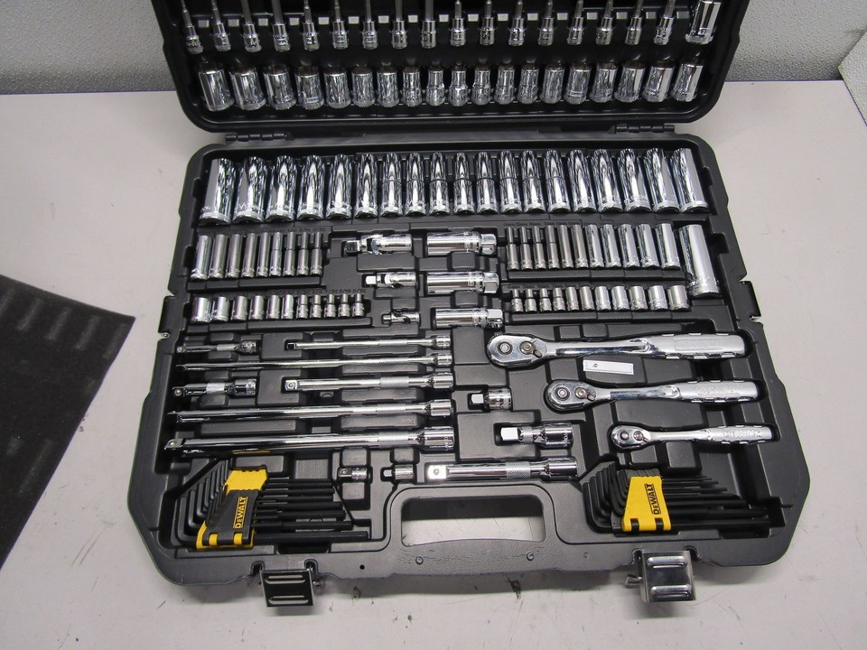 DeWalt 204 Pc Mechanics Tool Set DWMT72165 | eBay