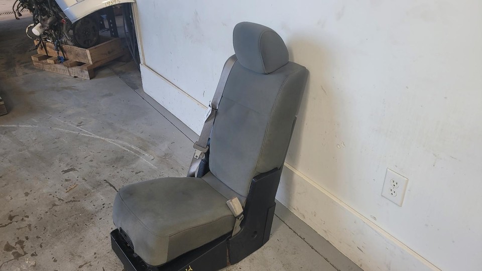 2018-2022 F250 F350 Super Duty Front Center Jumpseat/ Fold Down Center ...