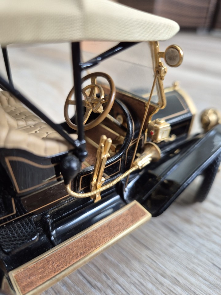 Franklin Mint 1:24 Scale 1910 Cadillac Classic Model Thirty Roadster ...