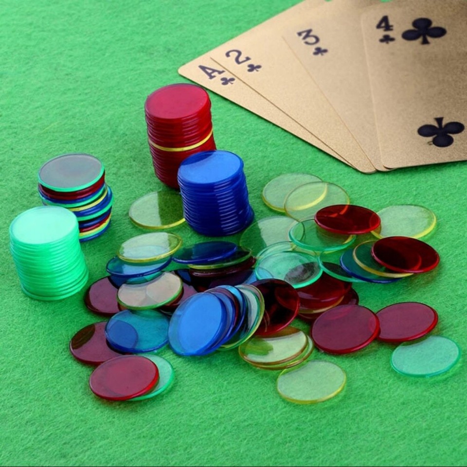 300Pcs Plastic Bingo Chip Markers for Bingo Game Card Counters Board ...