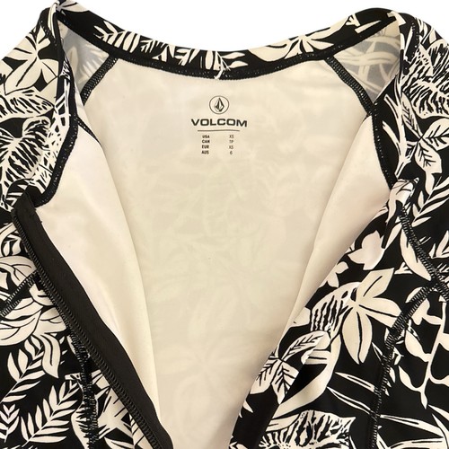 Volcom women’s long sleeve with zipper swimsuit size XS black/white rash Guard | eBay