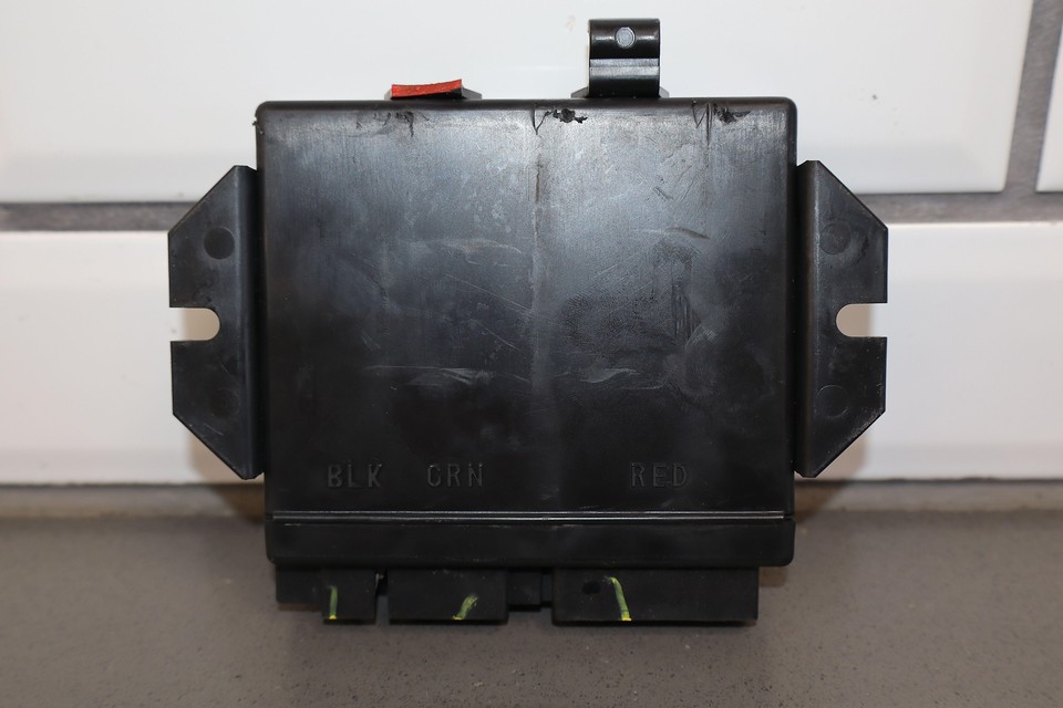 2000-2004 C5 Corvette Driver Seat Memory Control Module (Below Left ...