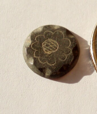 ANCIENT ANTIQUE HAND ENGRAVED BUTTON ARTIFACT / PRIMITIVE COLONIAL | eBay