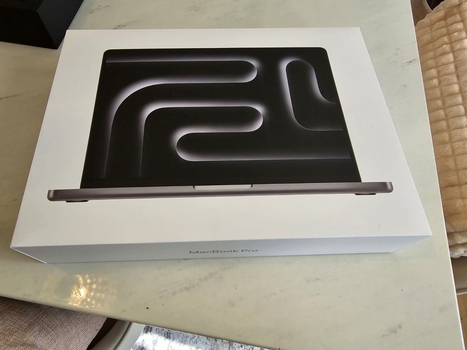 NEW IN-BOX 2023 Apple Macbook Pro 14” 512GB SSD 8GB RAM Mac Pro OS ...