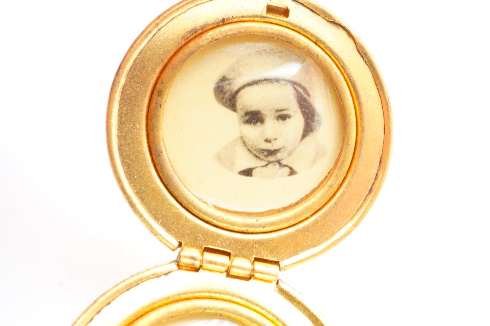 Vintage Coro Locket Brooch Pin Gold Tone Flower Etched With Photos | eBay