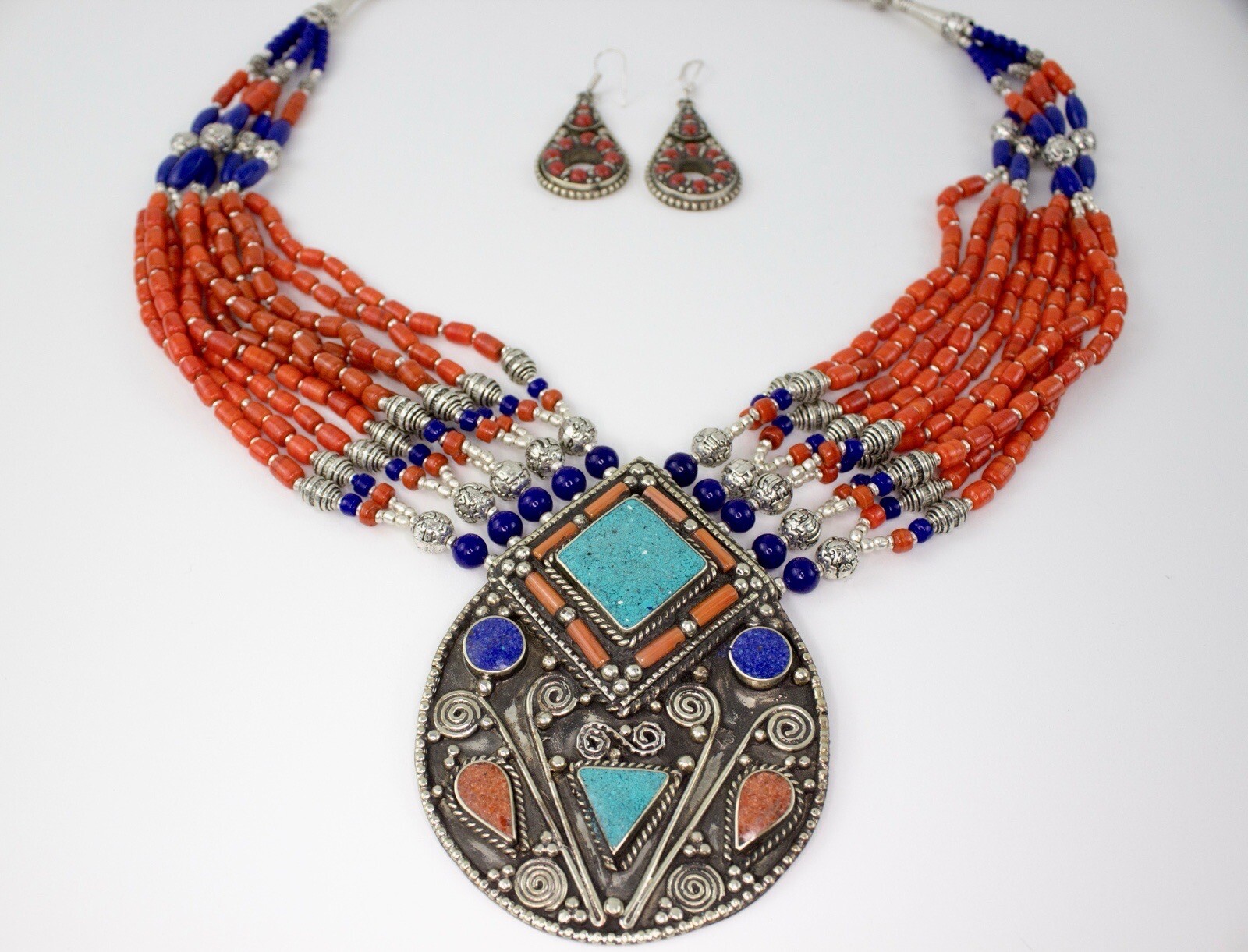 Antique Beautiful Tibetan Nepali Orange Pendant Neckl… - Gem